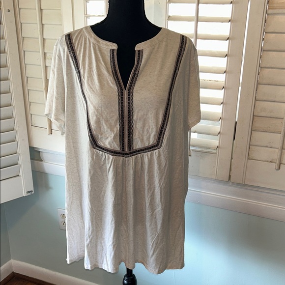 J. Jill | Tops | White Tunic With Black Embroidery | Poshmark